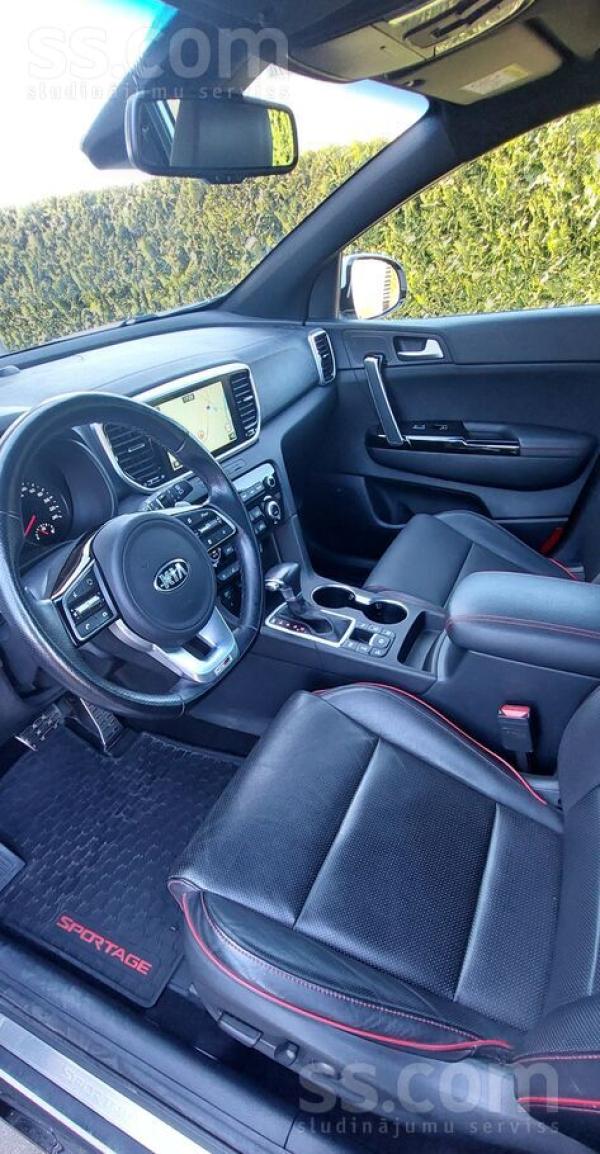 White Kia Sportage 2021 in Riga, with an engine capacity of 1.60 L and mileage of 73 thousand km for 18900 €, photo 10 on AUTOMOTO.COM.LV
