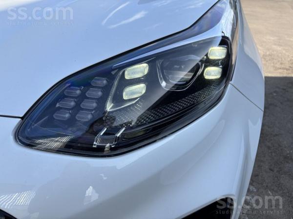 Balts Kia Sportage 2021 Rīga, ar dzinēja tilpumu 1.60 L un nobraukumu 135 tūkst. km par 15700 €, foto 4 vietnē AUTOMOTO.COM.LV