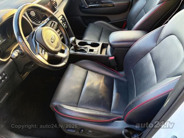 Белый Киа Sportage 2021 в Таллин, объемом двигателя 1.60 л и пробегом 110 тыс. км за 17950 €, фото 3 на AUTOMOTO.COM.LV