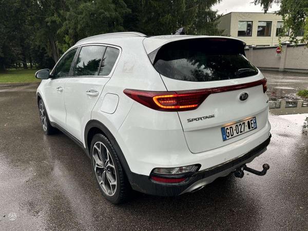 Balts Kia Sportage 2021 Prienai, ar dzinēja tilpumu 1.60 L un nobraukumu 124 tūkst. km par 12800 €, foto 5 vietnē AUTOMOTO.COM.LV