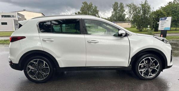 Balts Kia Sportage 2021 Prienai, ar dzinēja tilpumu 1.60 L un nobraukumu 124 tūkst. km par 12800 €, foto 9 vietnē AUTOMOTO.COM.LV