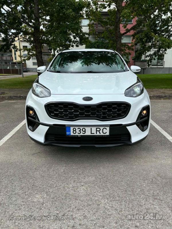 White Kia Sportage 2021 in Tallinn, with an engine capacity of 1.60 L and mileage of 66 thousand km for 18000 €, photo 1 on AUTOMOTO.COM.LV
