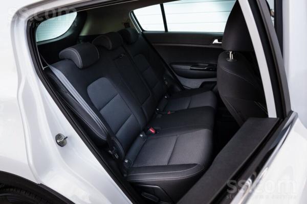 Balts Kia Sportage 2021 Rīga, ar dzinēja tilpumu 1.60 L un nobraukumu 178 tūkst. km par 11950 €, foto 8 vietnē AUTOMOTO.COM.LV
