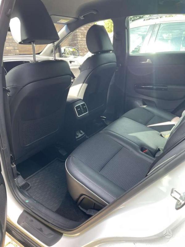 Balts Kia Sportage 2021 Viļņa, ar dzinēja tilpumu 1.59 L un nobraukumu 95 tūkst. km par 17000 €, foto 7 vietnē AUTOMOTO.COM.LV