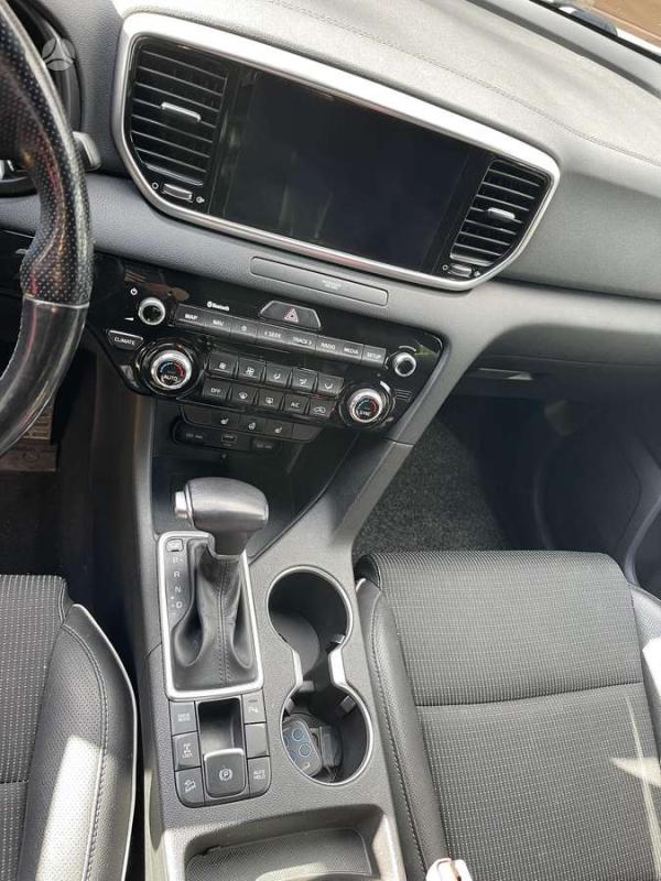 Balts Kia Sportage 2021 Viļņa, ar dzinēja tilpumu 1.59 L un nobraukumu 95 tūkst. km par 17000 €, foto 10 vietnē AUTOMOTO.COM.LV