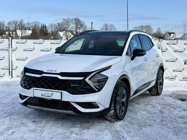 White Kia Sportage 2022 in Vilnius, with an engine capacity of 1.60 L and mileage of 169 thousand km for 22800 €, photo 1 on AUTOMOTO.COM.LV