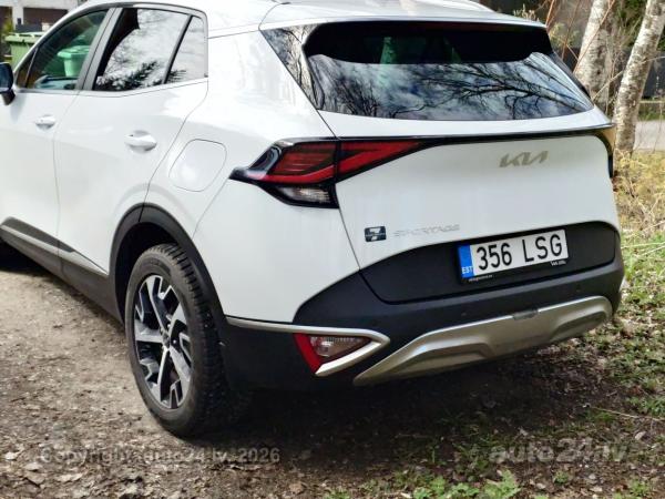 Белый Киа Sportage 2022 в Таллин, объемом двигателя 1.60 л и пробегом 60 тыс. км за 25499 €, фото 4 на AUTOMOTO.COM.LV