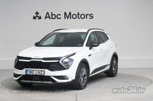 Balts Kia Sportage 2022 Tallina, ar dzinēja tilpumu 1.60 L un nobraukumu 123 tūkst. km par 23990 €, foto  vietnē AUTOMOTO.COM.LV