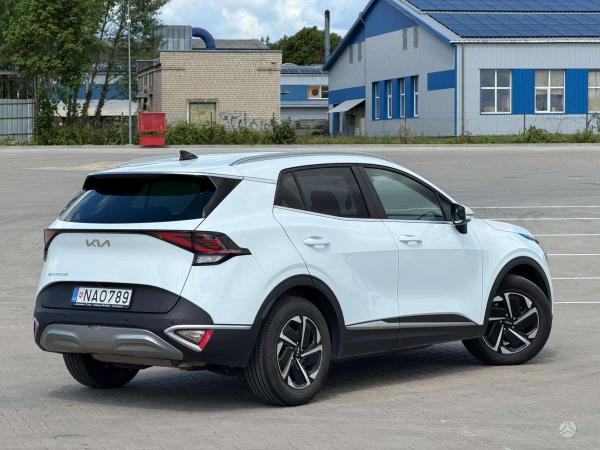 Белый Киа Sportage 2022 в Таураге, объемом двигателя 1.60 л и пробегом 31 тыс. км за 21800 €, фото 8 на AUTOMOTO.COM.LV