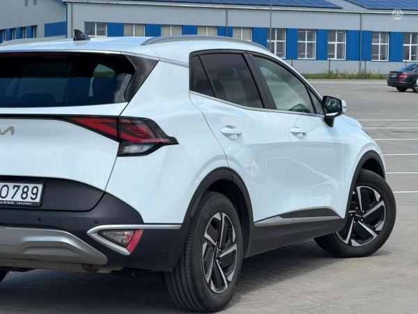 Белый Киа Sportage 2022 в Таураге, объемом двигателя 1.60 л и пробегом 31 тыс. км за 21800 €, фото 9 на AUTOMOTO.COM.LV