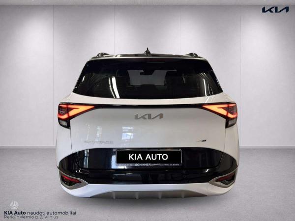 White Kia Sportage 2022 in Vilnius, with an engine capacity of 1.60 L and mileage of 70 thousand km for 33990 €, photo 4 on AUTOMOTO.COM.LV