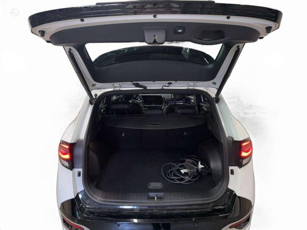 White Kia Sportage 2022 in Vilnius, with an engine capacity of 1.60 L and mileage of 70 thousand km for 33990 €, photo 9 on AUTOMOTO.COM.LV