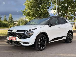 White Kia Sportage 2022 in Panevezys, with an engine capacity of 1.60 L and mileage of 108 thousand km for 24950 €, photo  on AUTOMOTO.COM.LV