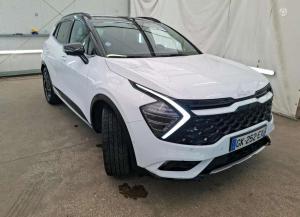 White Kia Sportage 2022 in Vilnius, with an engine capacity of 1.60 L and mileage of 96 thousand km for 28990 €, photo  on AUTOMOTO.COM.LV