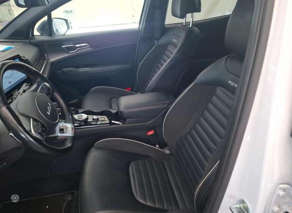 Balts Kia Sportage 2022 Viļņa, ar dzinēja tilpumu 1.60 L un nobraukumu 96 tūkst. km par 28990 €, foto 4 vietnē AUTOMOTO.COM.LV