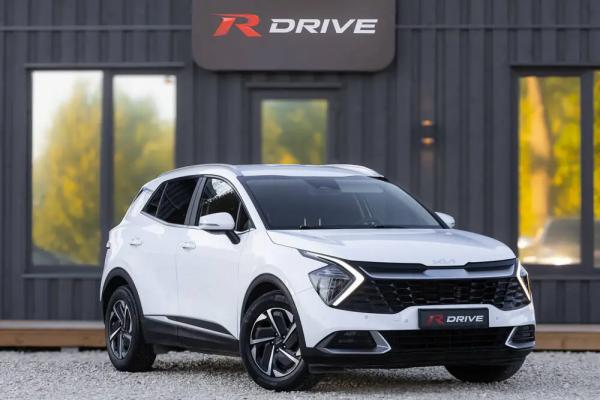 Белый Киа Sportage 2022 в Елгава, объемом двигателя 1.60 л и пробегом 225 тыс. км за 16300 €, фото 1 на AUTOMOTO.COM.LV