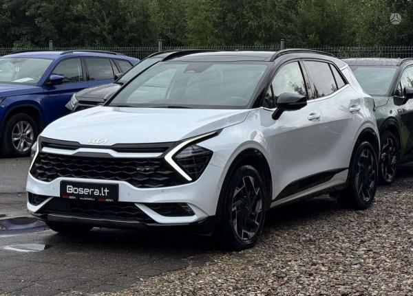 Balts Kia Sportage 2022 Viļņa, ar dzinēja tilpumu 1.60 L un nobraukumu 96 tūkst. km par 28990 €, foto 1 vietnē AUTOMOTO.COM.LV