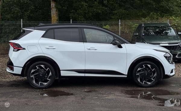 Balts Kia Sportage 2022 Viļņa, ar dzinēja tilpumu 1.60 L un nobraukumu 96 tūkst. km par 28990 €, foto 4 vietnē AUTOMOTO.COM.LV