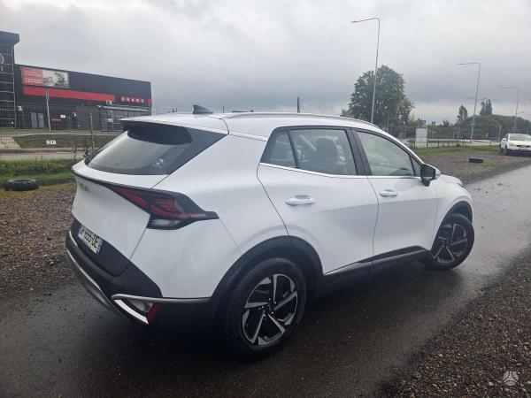 Киа Sportage 2022 в Таураге на AUTOMOTO.COM.LV Белый Киа Sportage 2022 в Таураге, объемом двигателя 1.60 л и пробегом 134 тыс. км за 17300 €, фото 6 на AUTOMOTO.COM.LV