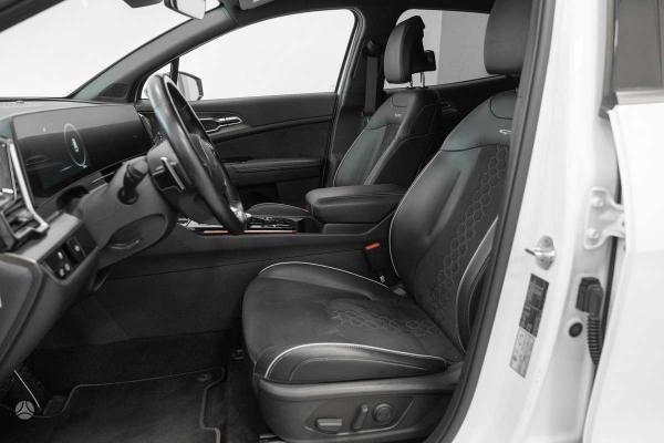 Белый Киа Sportage 2022 в Вильнюс, объемом двигателя 1.60 л и пробегом 54 тыс. км за 30900 €, фото 8 на AUTOMOTO.COM.LV