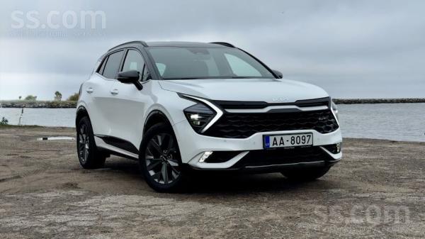 Balts Kia Sportage 2022 Rīga, ar dzinēja tilpumu 1.60 L un nobraukumu 65 tūkst. km par 28990 €, foto 1 vietnē AUTOMOTO.COM.LV