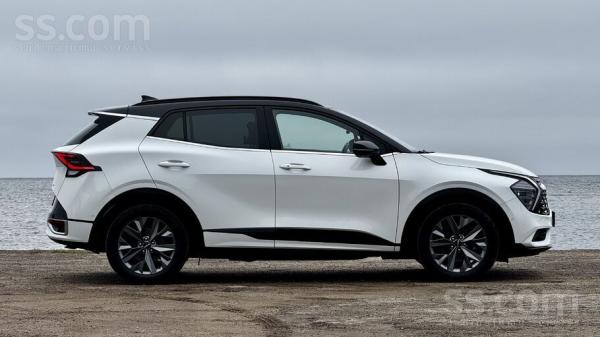 Balts Kia Sportage 2022 Rīga, ar dzinēja tilpumu 1.60 L un nobraukumu 65 tūkst. km par 28990 €, foto 3 vietnē AUTOMOTO.COM.LV