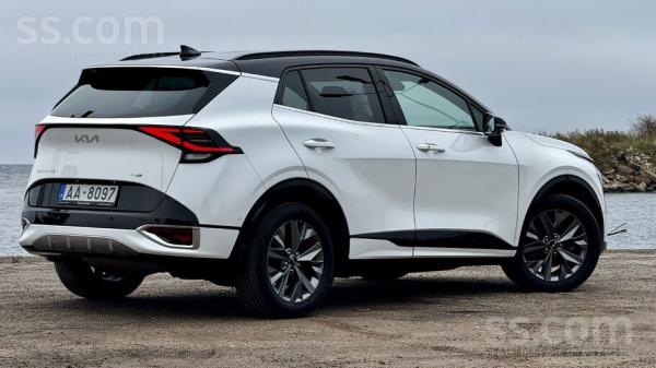Balts Kia Sportage 2022 Rīga, ar dzinēja tilpumu 1.60 L un nobraukumu 65 tūkst. km par 28990 €, foto 4 vietnē AUTOMOTO.COM.LV