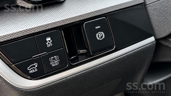 Balts Kia Sportage 2022 Rīga, ar dzinēja tilpumu 1.60 L un nobraukumu 65 tūkst. km par 28990 €, foto 10 vietnē AUTOMOTO.COM.LV