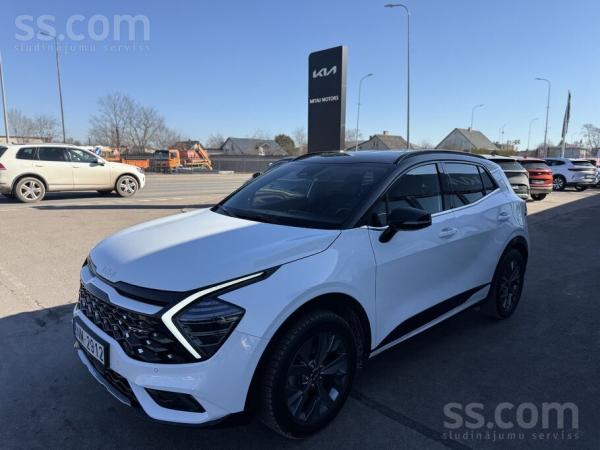 Белый Киа Sportage 2023 в Елгава, объемом двигателя 1.60 л и пробегом 98 тыс. км за 24900 €, фото 1 на AUTOMOTO.COM.LV
