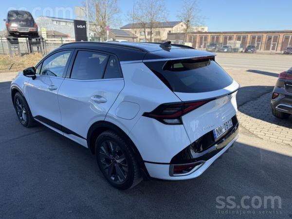 Белый Киа Sportage 2023 в Елгава, объемом двигателя 1.60 л и пробегом 98 тыс. км за 24900 €, фото 3 на AUTOMOTO.COM.LV