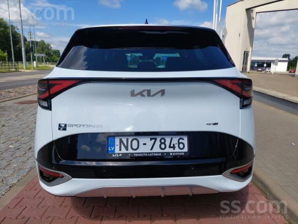 Balts Kia Sportage 2023 Daugavpils, ar dzinēja tilpumu 1.60 L un nobraukumu 20 tūkst. km par 29500 €, foto 5 vietnē AUTOMOTO.COM.LV