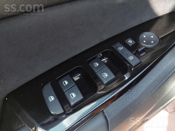 Balts Kia Sportage 2023 Daugavpils, ar dzinēja tilpumu 1.60 L un nobraukumu 20 tūkst. km par 29500 €, foto 10 vietnē AUTOMOTO.COM.LV