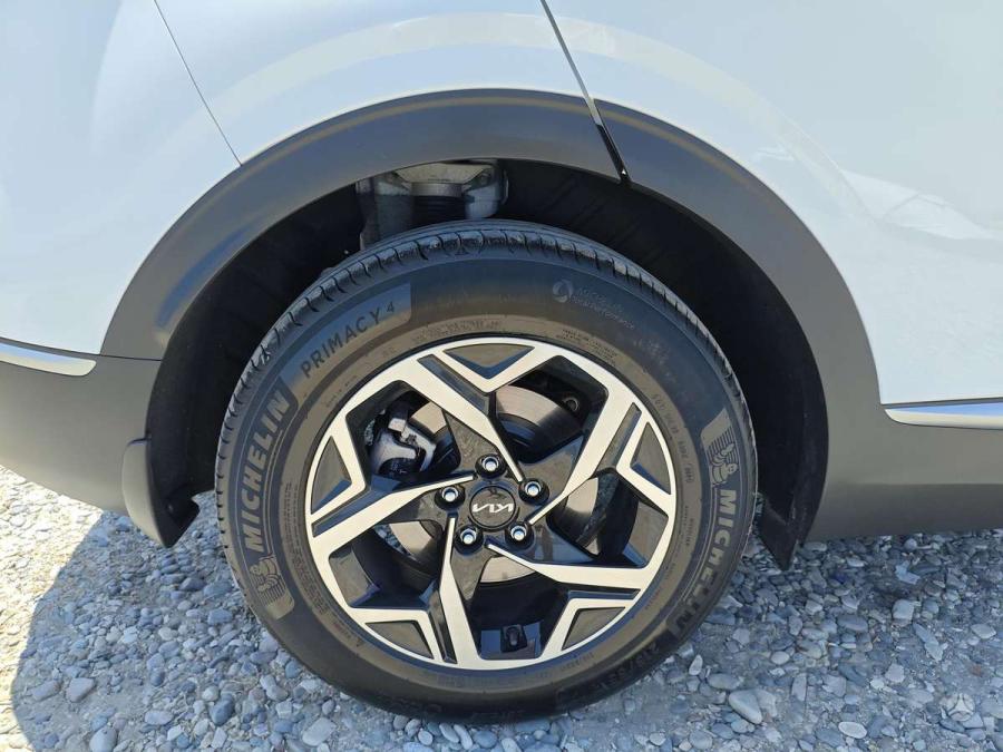 Balts Kia Sportage 2023 Viļņa, ar dzinēja tilpumu 1.60 L un nobraukumu 73 tūkst. km par 20000 €, foto 23 vietnē AUTOMOTO.COM.LV