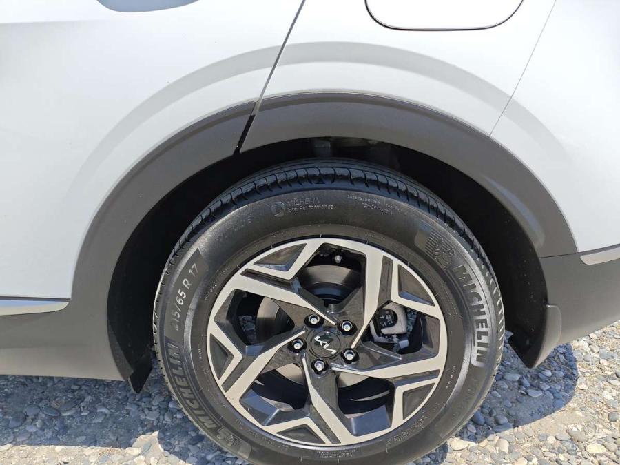 Balts Kia Sportage 2023 Viļņa, ar dzinēja tilpumu 1.60 L un nobraukumu 73 tūkst. km par 20000 €, foto 24 vietnē AUTOMOTO.COM.LV