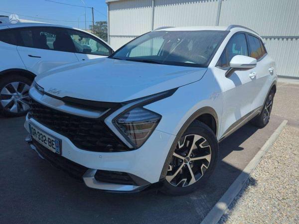 Белый Киа Sportage 2023 в Вильнюс, объемом двигателя 1.60 л и пробегом 96 тыс. км за 23990 €, фото 1 на AUTOMOTO.COM.LV