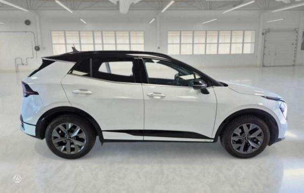 Balts Kia Sportage 2023 Viļņa, ar dzinēja tilpumu 1.60 L un nobraukumu 71 tūkst. km par 27990 €, foto 3 vietnē AUTOMOTO.COM.LV