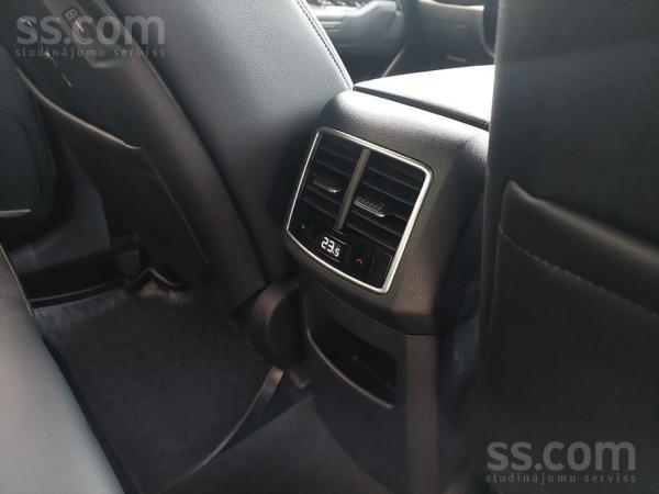 Balts Kia Sportage 2024 Daugavpils, ar dzinēja tilpumu 1.60 L un nobraukumu 17 tūkst. km par 36990 €, foto 9 vietnē AUTOMOTO.COM.LV