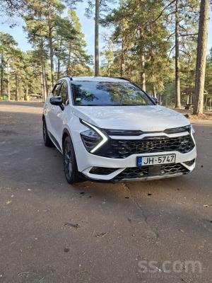 Белый Киа Sportage 2024 в Юрмала, объемом двигателя 1.60 л и пробегом 42 тыс. км за 26600 €, фото  на AUTOMOTO.COM.LV