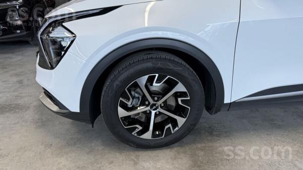 Белый Киа Sportage 2025 в Рига, объемом двигателя 1.60 л и пробегом 23 тыс. км за 28900 €, фото 7 на AUTOMOTO.COM.LV