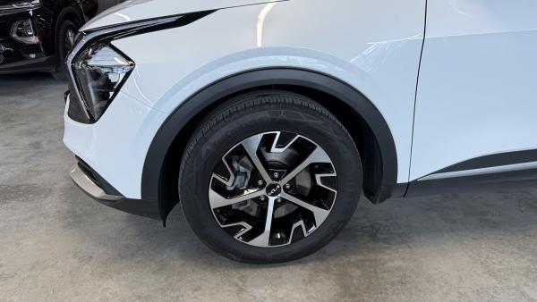 Balts Kia Sportage 2025 Rīga, ar dzinēja tilpumu 1.60 L un nobraukumu 23 tūkst. km par 2890000 €, foto 6 vietnē AUTOMOTO.COM.LV
