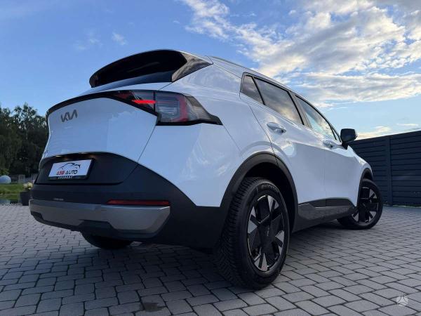 Белый Киа Sportage 2025 в Тельшяй, объемом двигателя 1.60 л и пробегом 6 тыс. км за 28450 €, фото 3 на AUTOMOTO.COM.LV