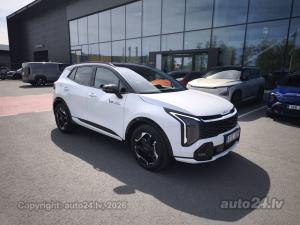 Balts Kia Sportage 2026 Tallina, ar dzinēja tilpumu 1.60 L un nobraukumu 5 tūkst. km par 43500 €, foto  vietnē AUTOMOTO.COM.LV