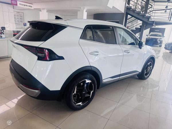 Balts Kia Sportage 2026 Šauļi, ar dzinēja tilpumu 1.60 L un nobraukumu 5 tūkst. km par 35700 €, foto 5 vietnē AUTOMOTO.COM.LV