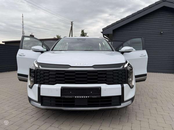 Balts Kia Sportage 2026 Telšiai, ar dzinēja tilpumu 1.60 L un nobraukumu 6 tūkst. km par 28750 €, foto 1 vietnē AUTOMOTO.COM.LV