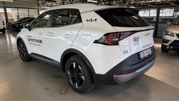 White Kia Sportage 2026 in Riga, with an engine capacity of 1.60 L and mileage of 3 thousand km for 28900 €, photo 2 on AUTOMOTO.COM.LV