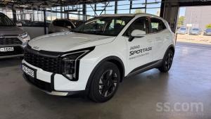Balts Kia Sportage 2026 Rīga, ar dzinēja tilpumu 1.60 L un nobraukumu 3 tūkst. km par 28900 €, foto  vietnē AUTOMOTO.COM.LV