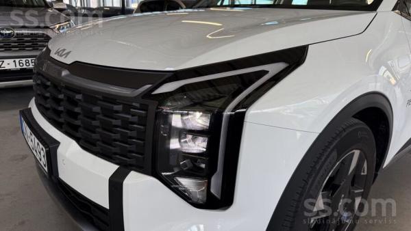 Balts Kia Sportage 2026 Rīga, ar dzinēja tilpumu 1.60 L un nobraukumu 3 tūkst. km par 28900 €, foto 9 vietnē AUTOMOTO.COM.LV
