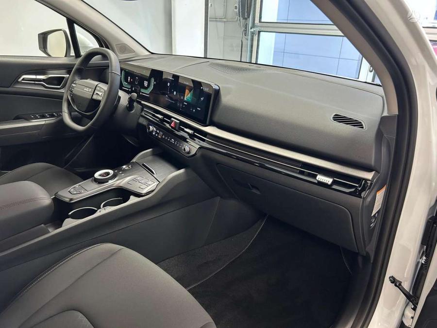 Balts Kia Sportage 2026 Viļņa, ar dzinēja tilpumu 1.60 L un nobraukumu 1 tūkst. km par 32490 €, foto 12 vietnē AUTOMOTO.COM.LV