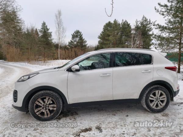 White Kia Sportage 2017 in Tallinn, with an engine capacity of 1.70 L and mileage of 85 thousand km for 12100 €, photo 1 on AUTOMOTO.COM.LV