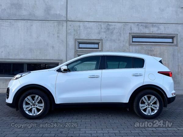 White Kia Sportage 2017 in Tallinn, with an engine capacity of 1.70 L and mileage of 88 thousand km for 13990 €, photo 7 on AUTOMOTO.COM.LV